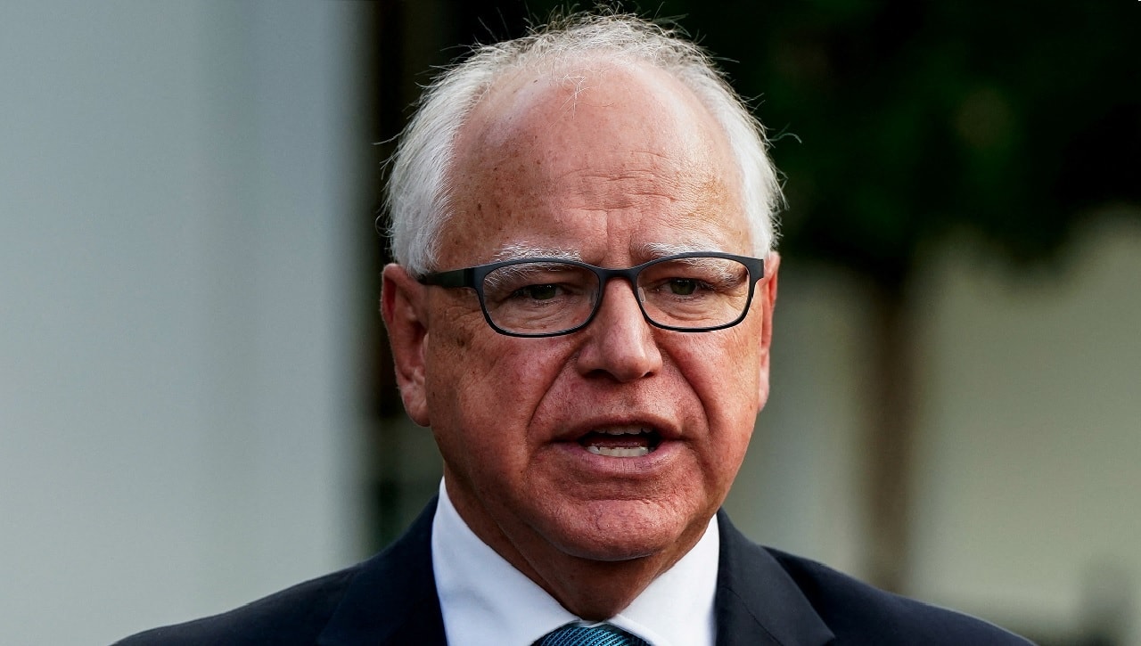 Minnesota Guv Tim Walz clarifies Tesla stock remarks, takes fresh swipe ...