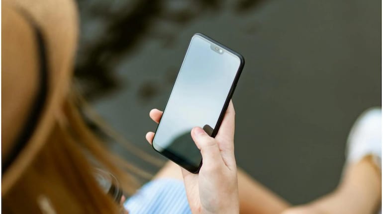 Regulator sees no urgency to intervene for now on entry-level mobile ...