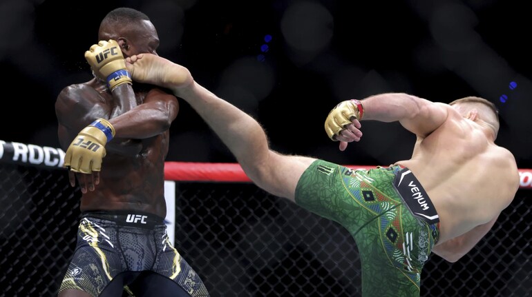 Dricus du Plessis chokes Israel Adesanya to retain UFC middleweight title