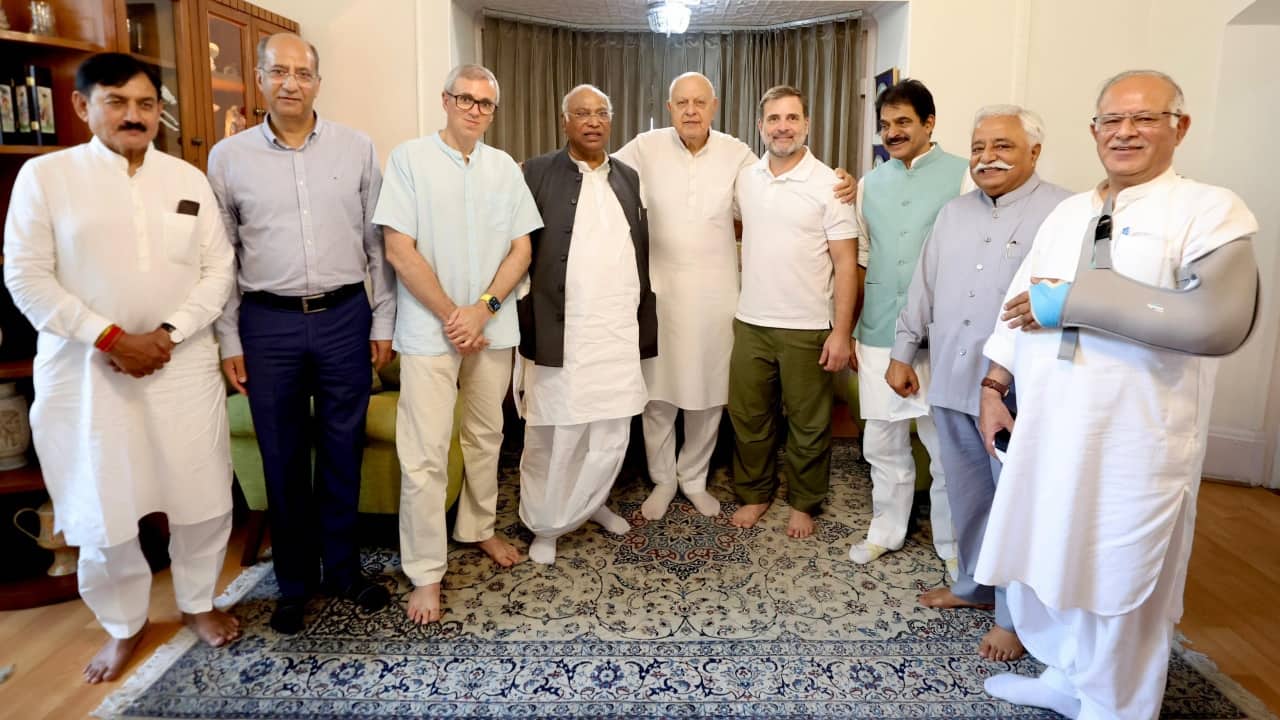 Congress rushes senior leaders to Srinagar amid seat-sharing dispute ...