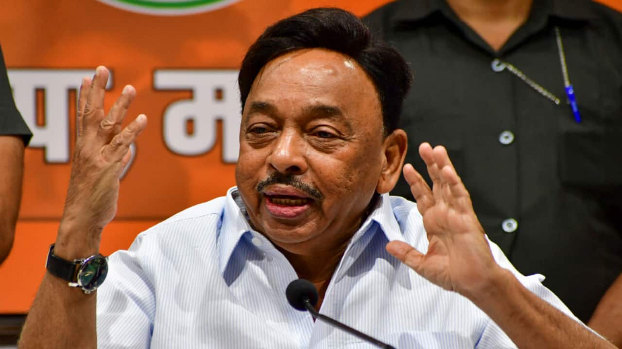 Narayan Rane says warrior king Shivaji Maharaj looted Surat