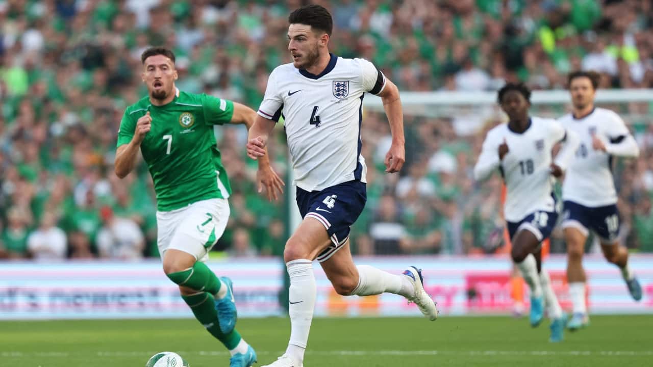 Jack Grealish and Declan Rice respectful despite frosty Irish welcome