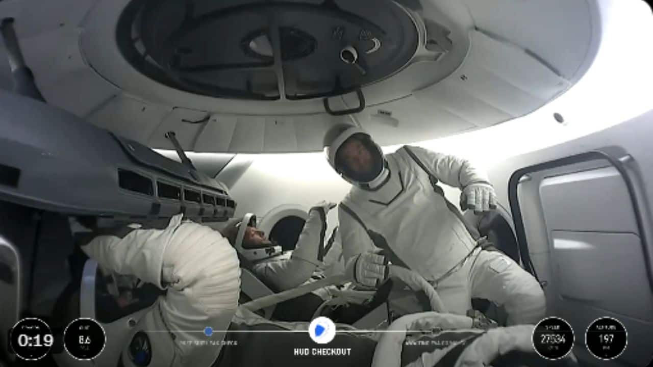 Watch: SpaceX's first-ever private spacewalk, completed by Polaris Dawn astronauts