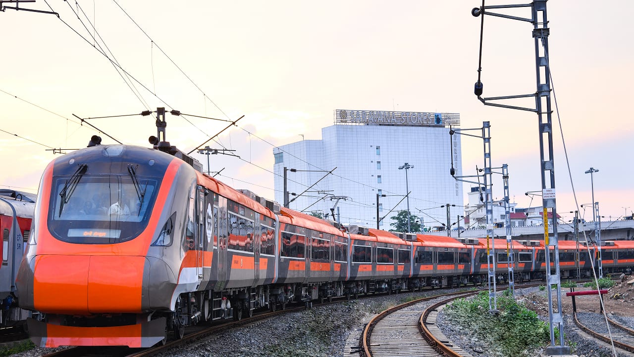 First Vande Metro: A new train for unreserved passengers