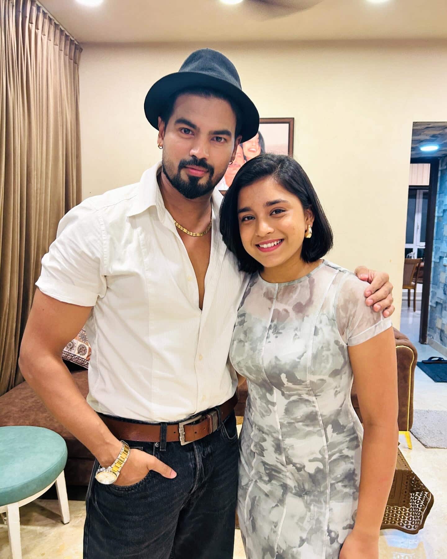 "Sumbul Touqeer celebrates wrap-up of Kavya Ek Jazbaa Ek Junoon with co ...