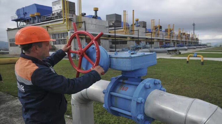 SRF, Navin Fluorine stocks shoot 12% on price hike for refrigerant gases