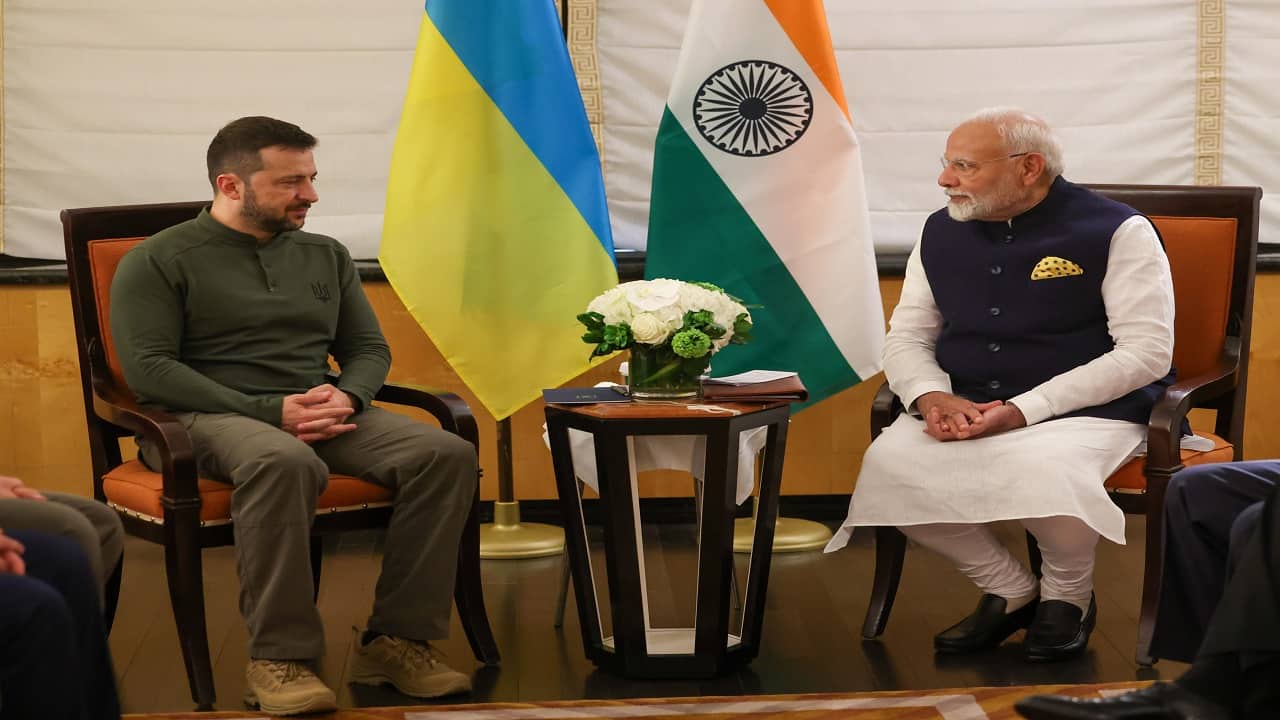 PM Modi meets Ukrainian President Zelenskyy in New York, reiterates ...