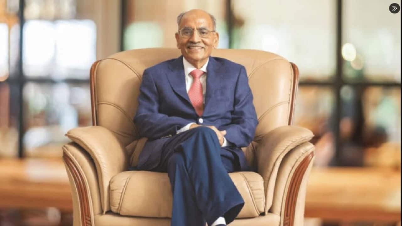 Vardhman Group CEO Oswal reveals how he was duped of Rs 7 crore: 'They said my a/c was linked to ...