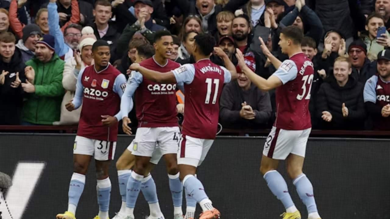 Beleaguered Manchester United battle to 0-0 draw at Aston Villa