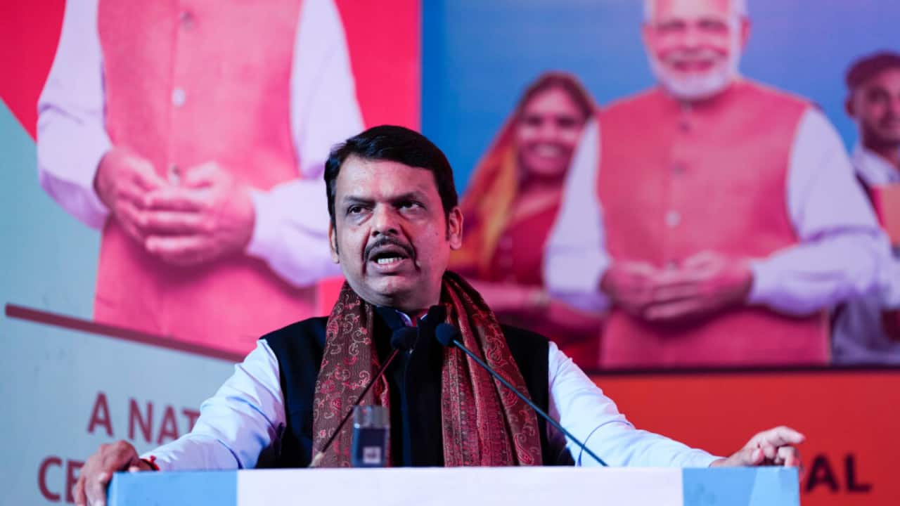 Devendra Fadnavis defends 'batenge to katenge' and 'ek hain to safe hain'