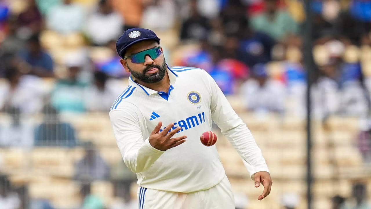 Rohit Sharma ends fan's 10-year wait for autograph, BCCI shares video ...