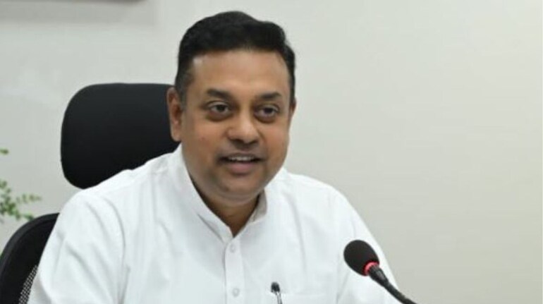 BJP's twist to Congress's charge: 'Kharge ji, there is an EVM at PM ...