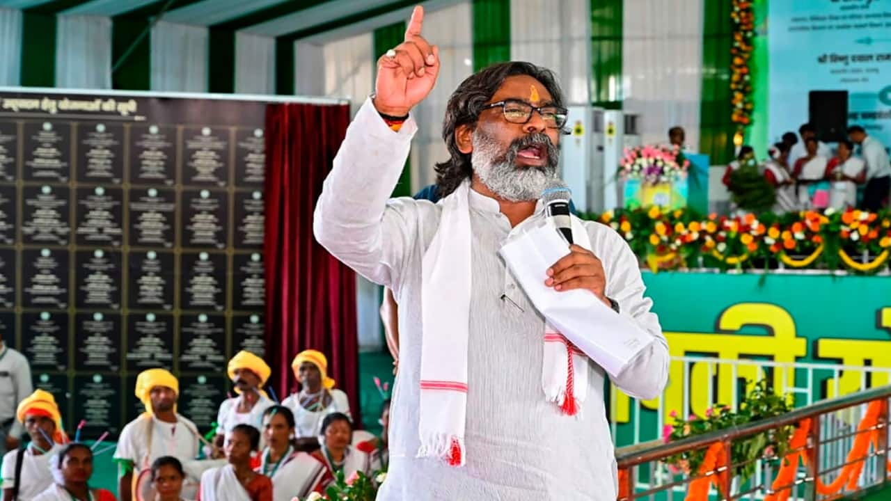 Hemant Soren elected as JMM central president, Shibu Soren made 'founding patron'
