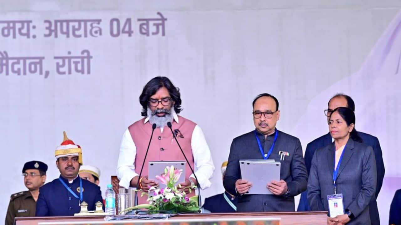 Hemant Soren takes oath as 14th chief minister of Jharkhand