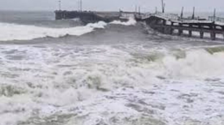Cyclone Fengal Tracker: Schools and colleges in Puducherry, Karaikal to ...