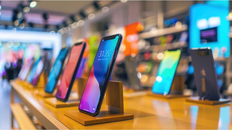 AI Tax: Memory Chip Shortage Hits Smartphones | Tech Buzzword