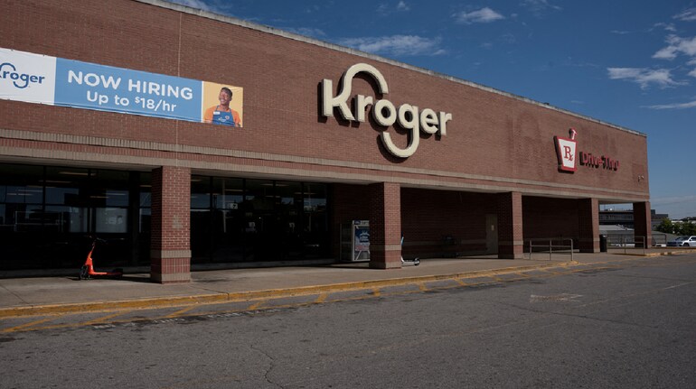 Proposed merger of supermarket giants Kroger and Albertsons is halted by federal, state judges