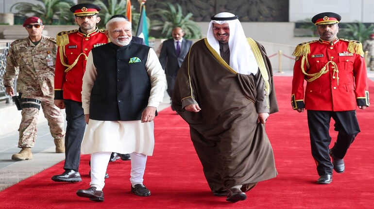 PM Modi accorded Guard of Honour in historic Kuwait visit