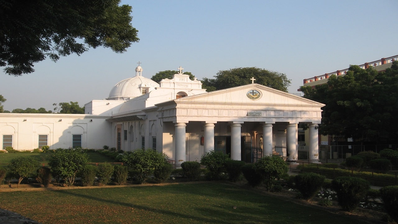 On the trail of a Christian Agra: A legacy of Mughal-European interactions