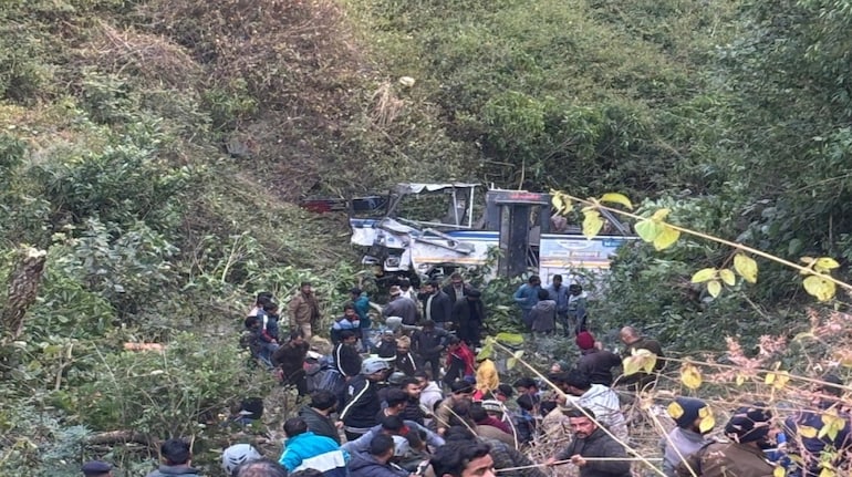 Uttarakhand: 3 killed, 24 injured as bus falls into 1,500-feet gorge in ...