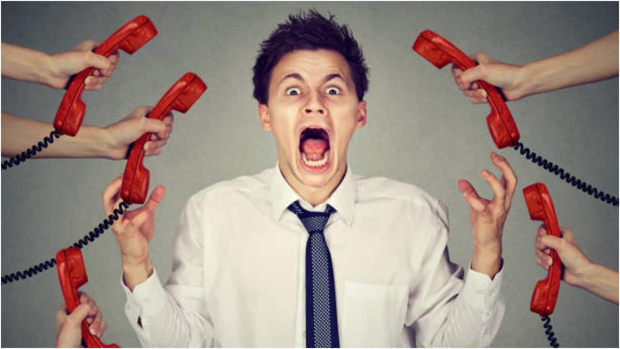 UK college introduces course for Gen Z students with 'phone anxiety ...