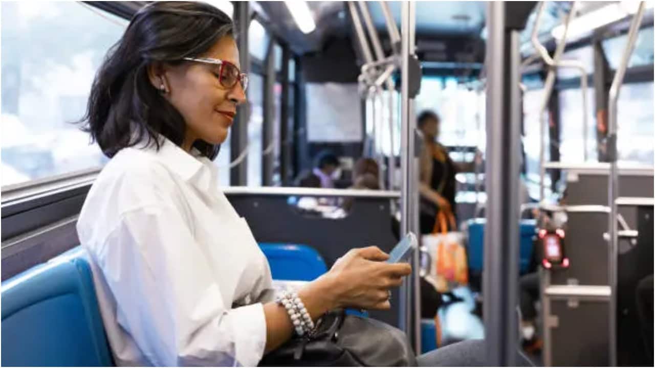 'Is that fair?': Bengaluru man questions free bus service for women ...