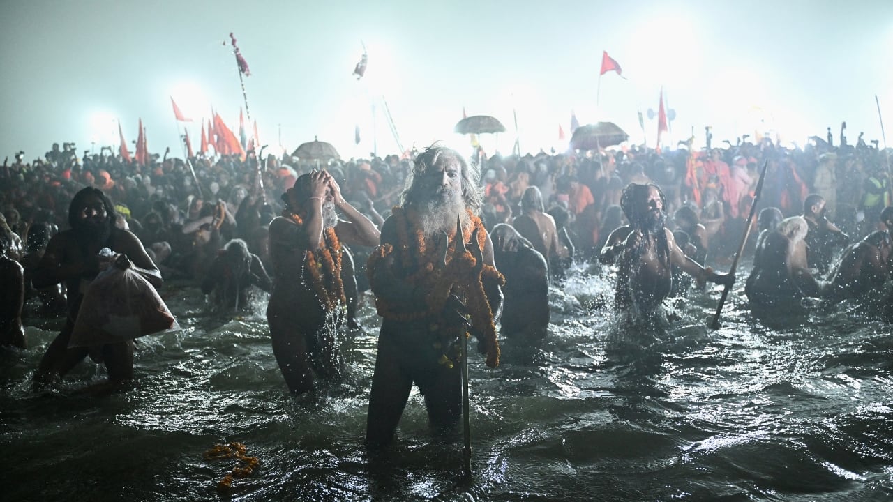 Maha Kumbh 2025: Naga Sadhus, Seers take first Amrit Snan on Makar ...