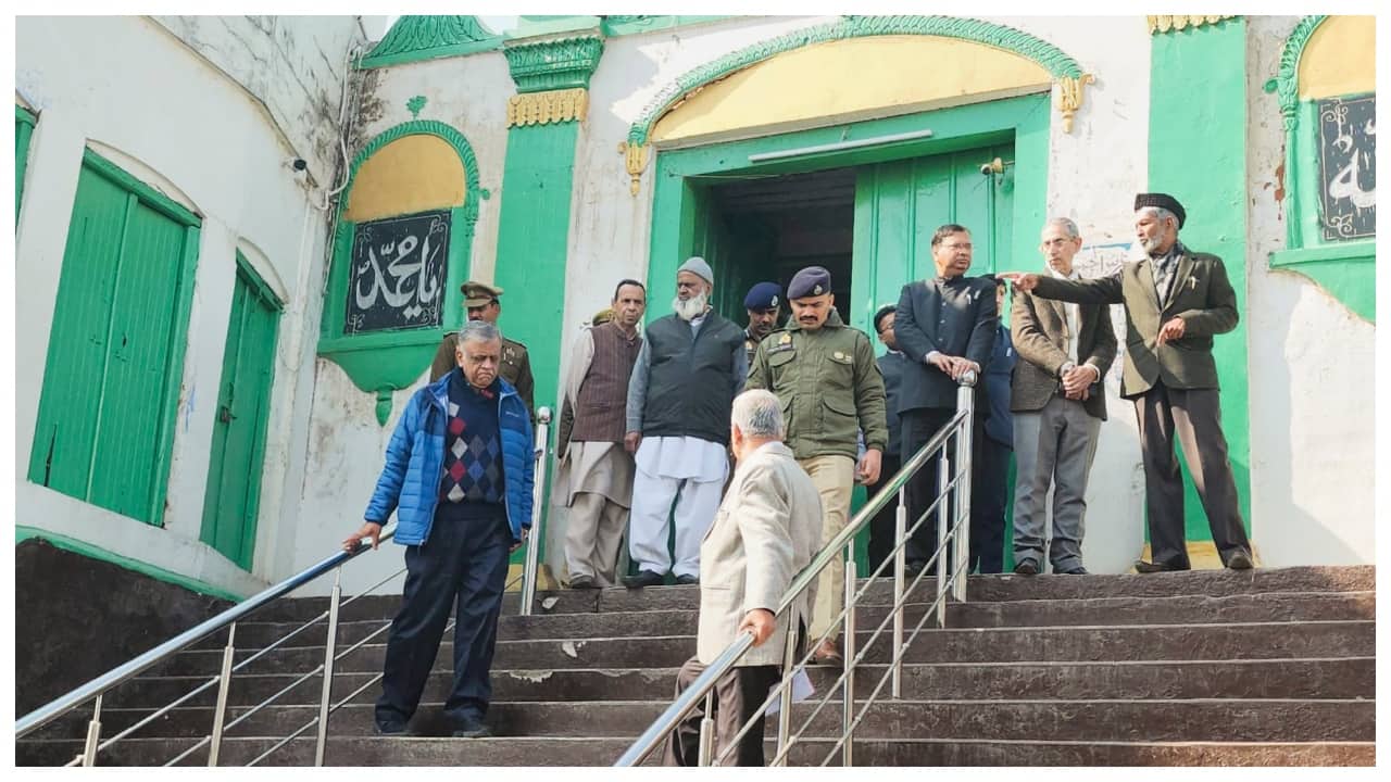 Sambhal administration begins excavation of ancient well found near ...