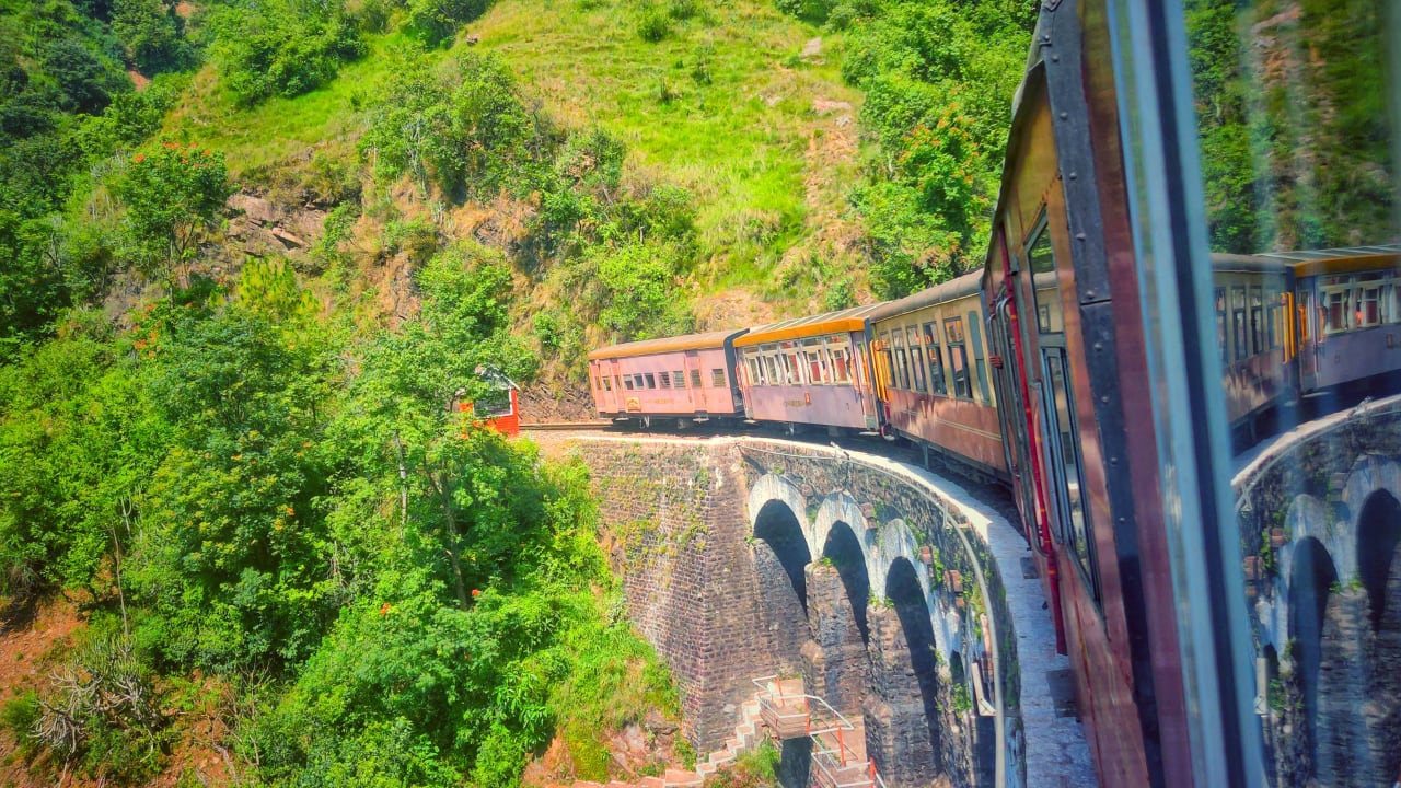 5 Most Beautiful Toy Train Rides in India You Must Take Once