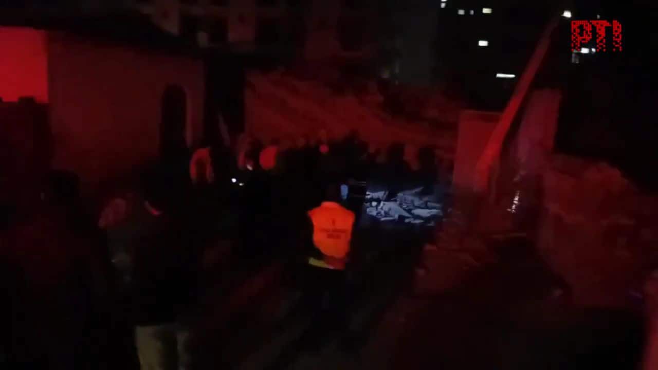 Delhi building collapse: Four-storey building collapses in Delhi's ...