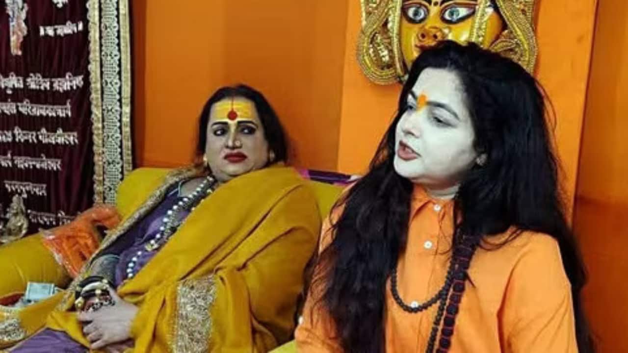 Kinnar Akhara head Rishi Das removes both Mamta Kulkarni and Laxminarayan Tripathi from ...