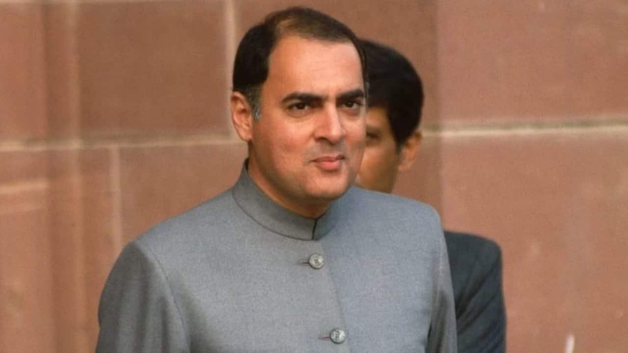 5 Indian Prime Ministers Who Presented the Union Budget | Moneycontrol News