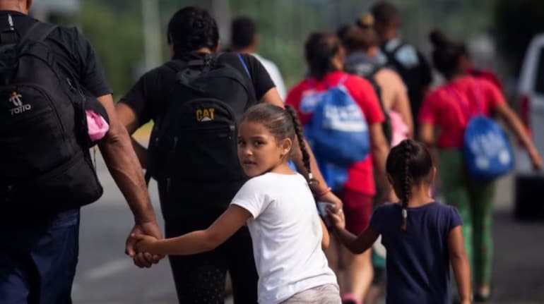 Trump administration directs ICE agents to find, deport unaccompanied ...