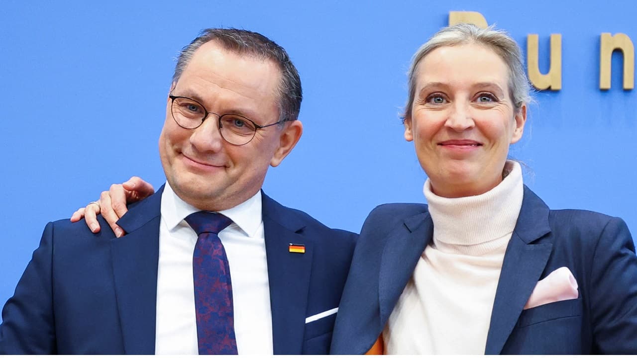 Germany's AfD, Left win enough seats to veto constitutional changes