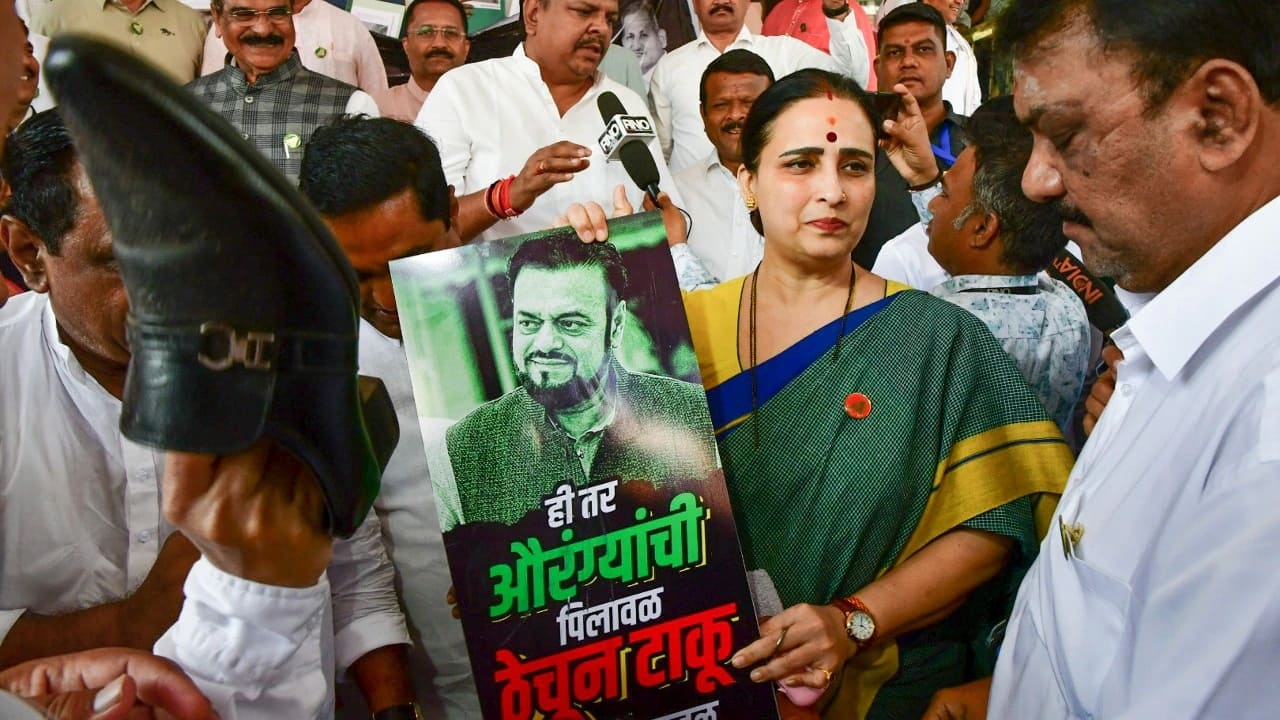 'Will be 100% put in jail': Fadnavis, Uddhav back Abu Azmi's suspension ...