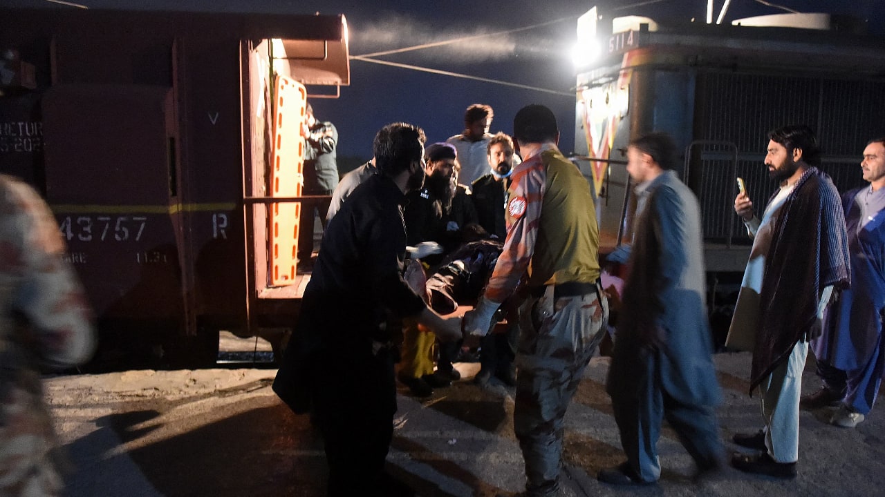 Pakistan Train Hijack Latest Updates: Pak Army launches mega op ...