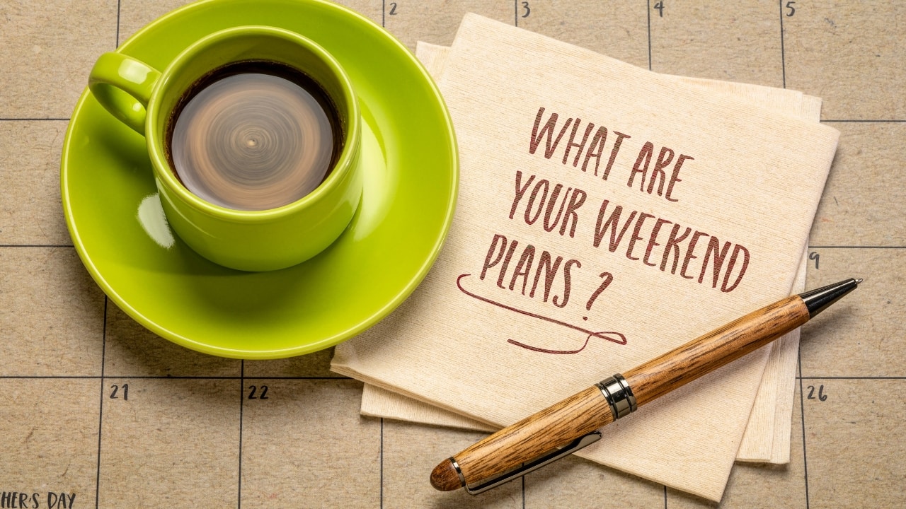 30 Instagram captions to announce your weekend plans, from chill to ...
