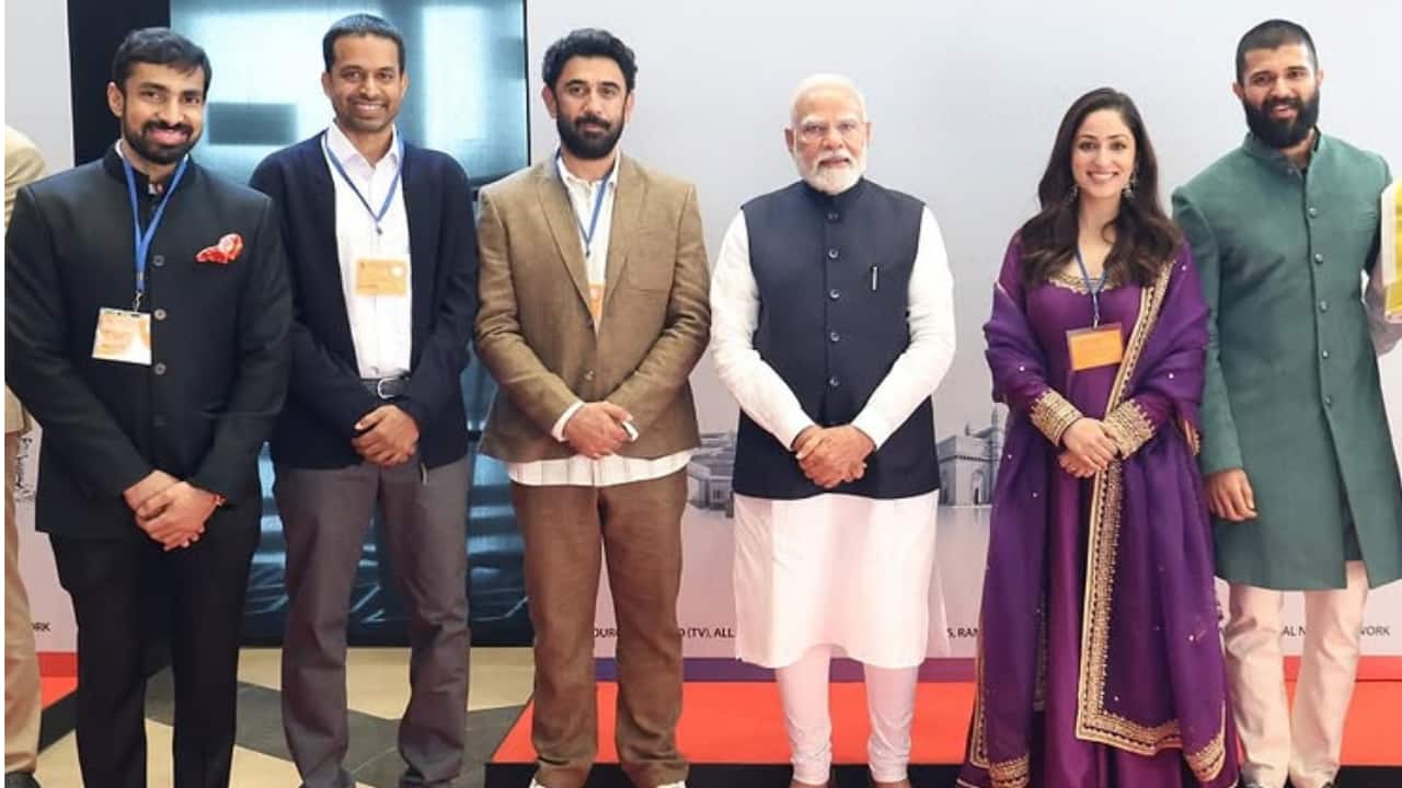Vijay Devarakonda and Yami Gautam Dhar meet PM Narendra Modi, see pics