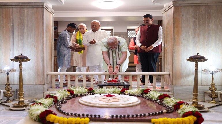 PM Modi praises RSS founder Hegdewar and Golwalkar on visit to RSS HQ ...