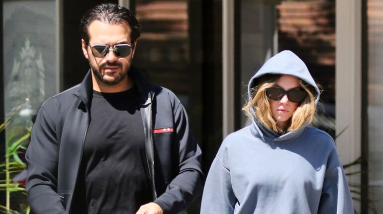 Sydney Sweeney enjoys a lunch date with Jonathan Davino a week after ...
