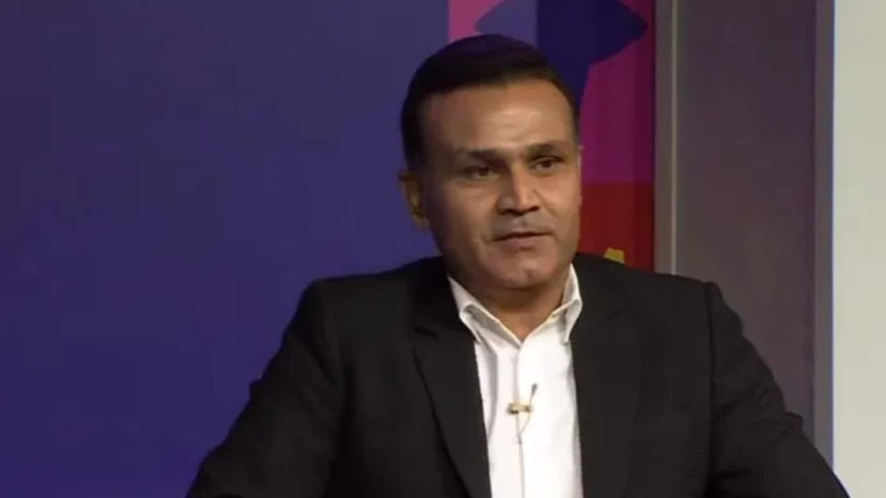 ‘Bahut bada farak…’: Virender Sehwag rips into Pakistan again with ...