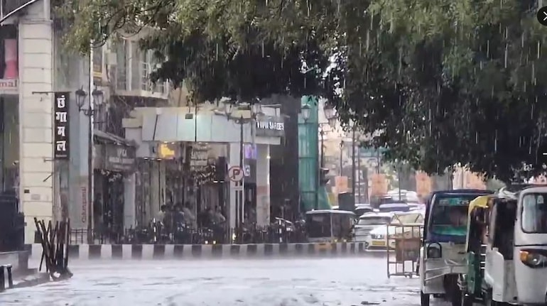 UP Weather: Heavy rain, hailstorm in parts of UP; Lucknow receives thundershowers