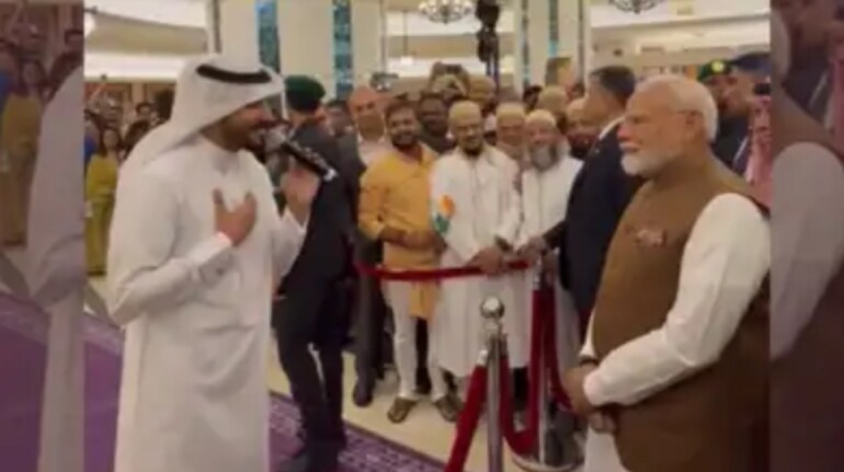 Saudi singer welcomes PM Modi in Jeddah with ‘Ae Watan’ rendition | Watch