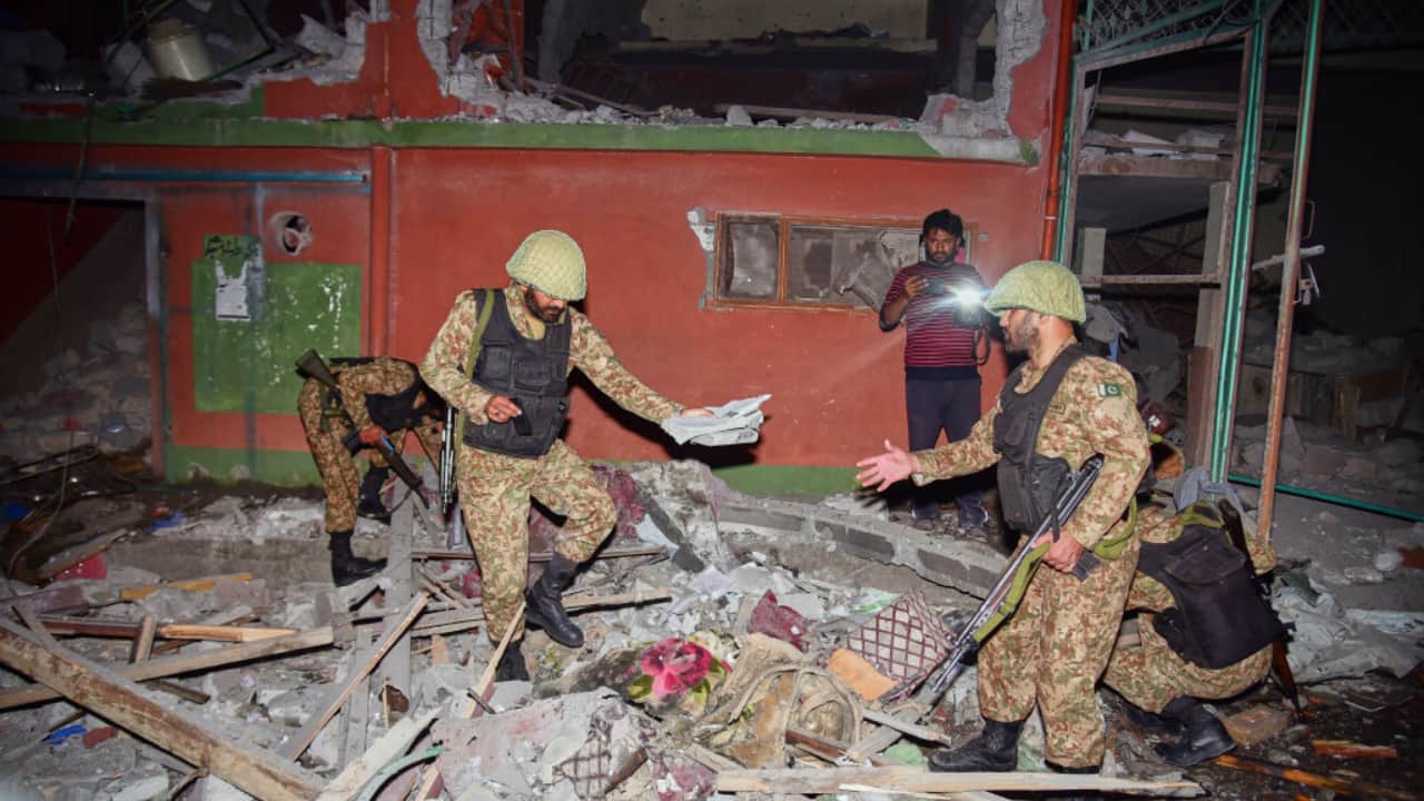 India vs Pakistan: Comparsion of military capabilities of two nations