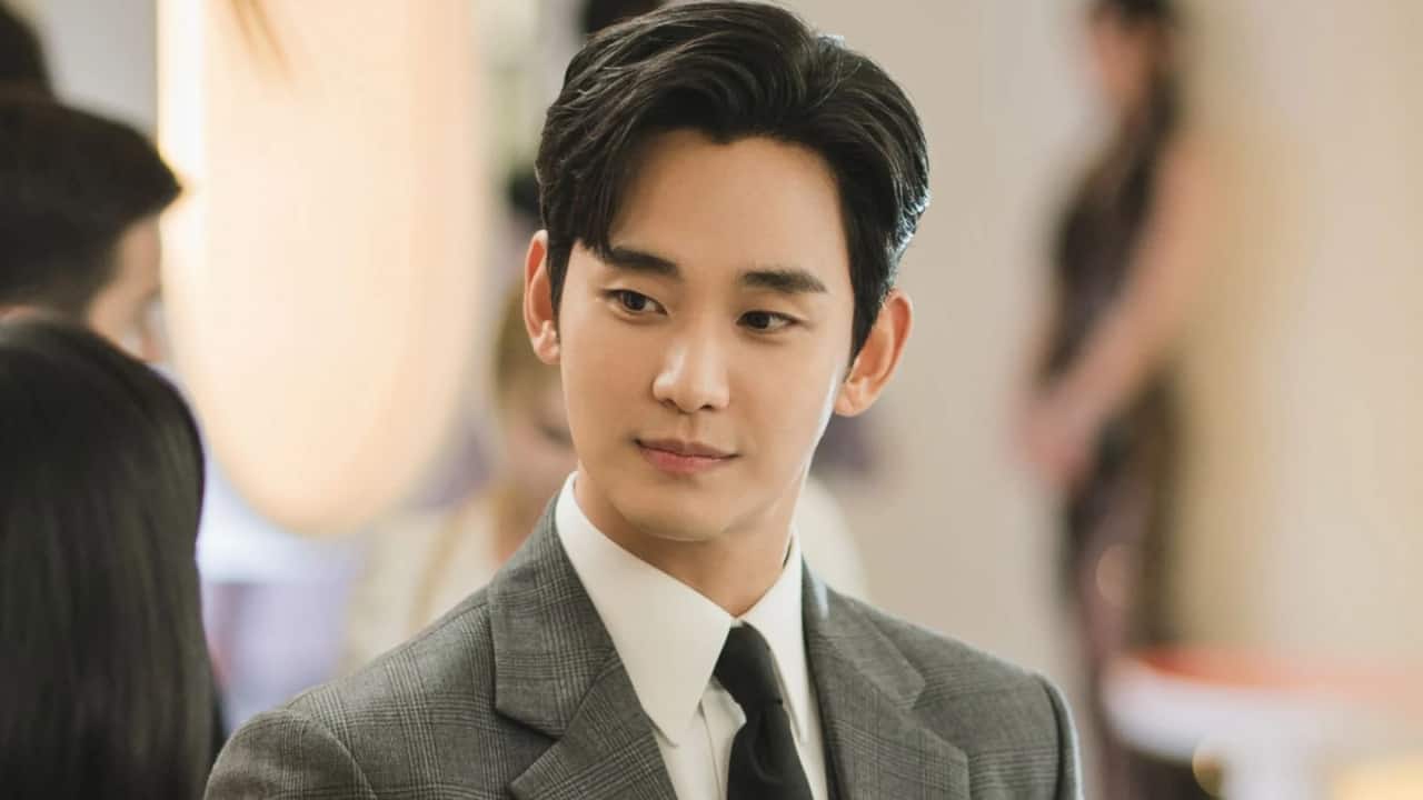 Disney+ Korea opens up on Kim Soo Hyun's starrer Knock Off release date ...