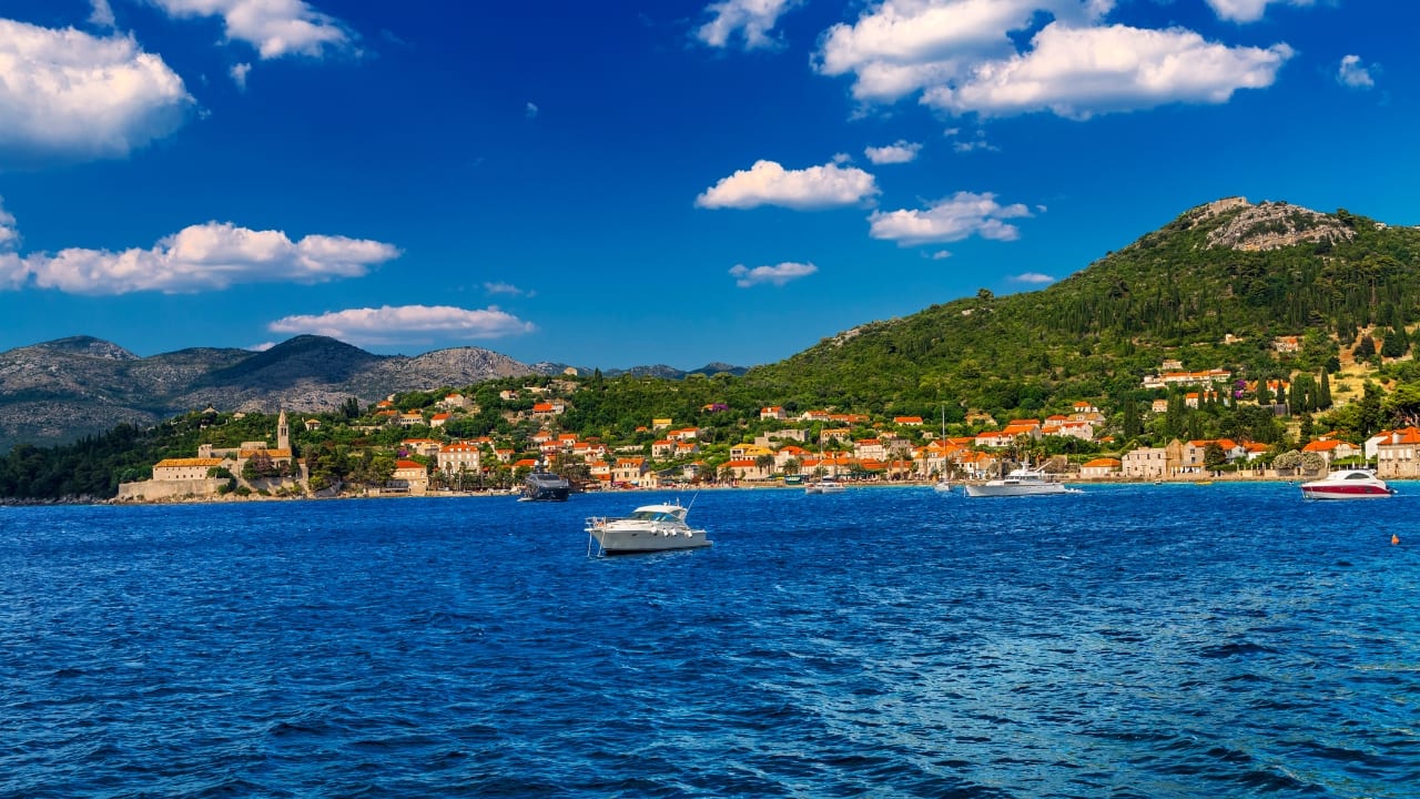 11 Stunning Car-Free Islands Around the World You Must Visit in 2025