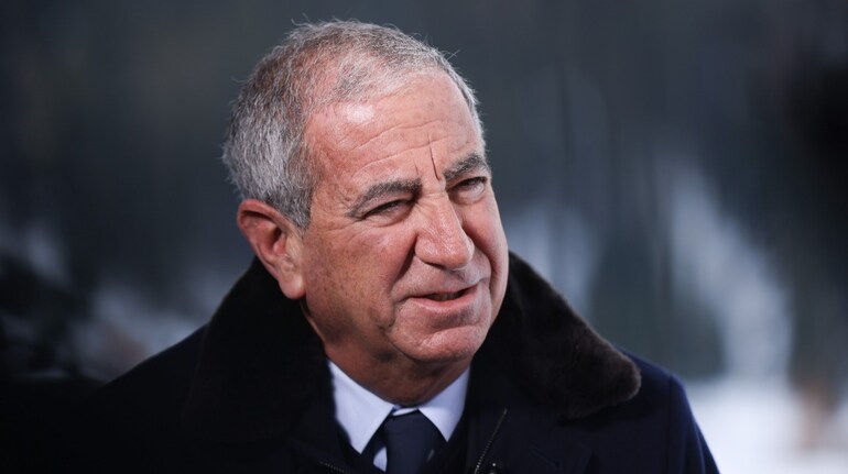 Ken Moelis plans to step down as CEO of his investment bank