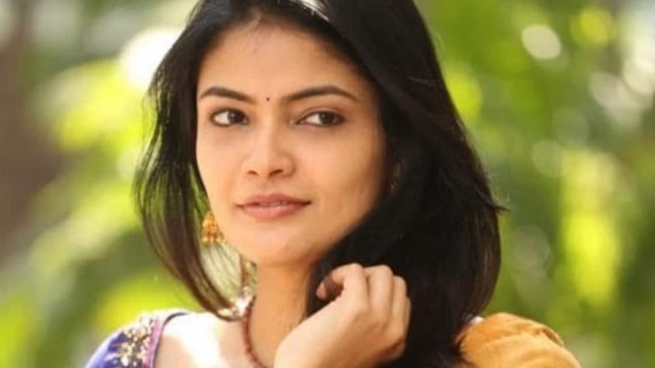 Telugu actor Kalpika Ganesh threw plates, damaged property at Hyderabad ...