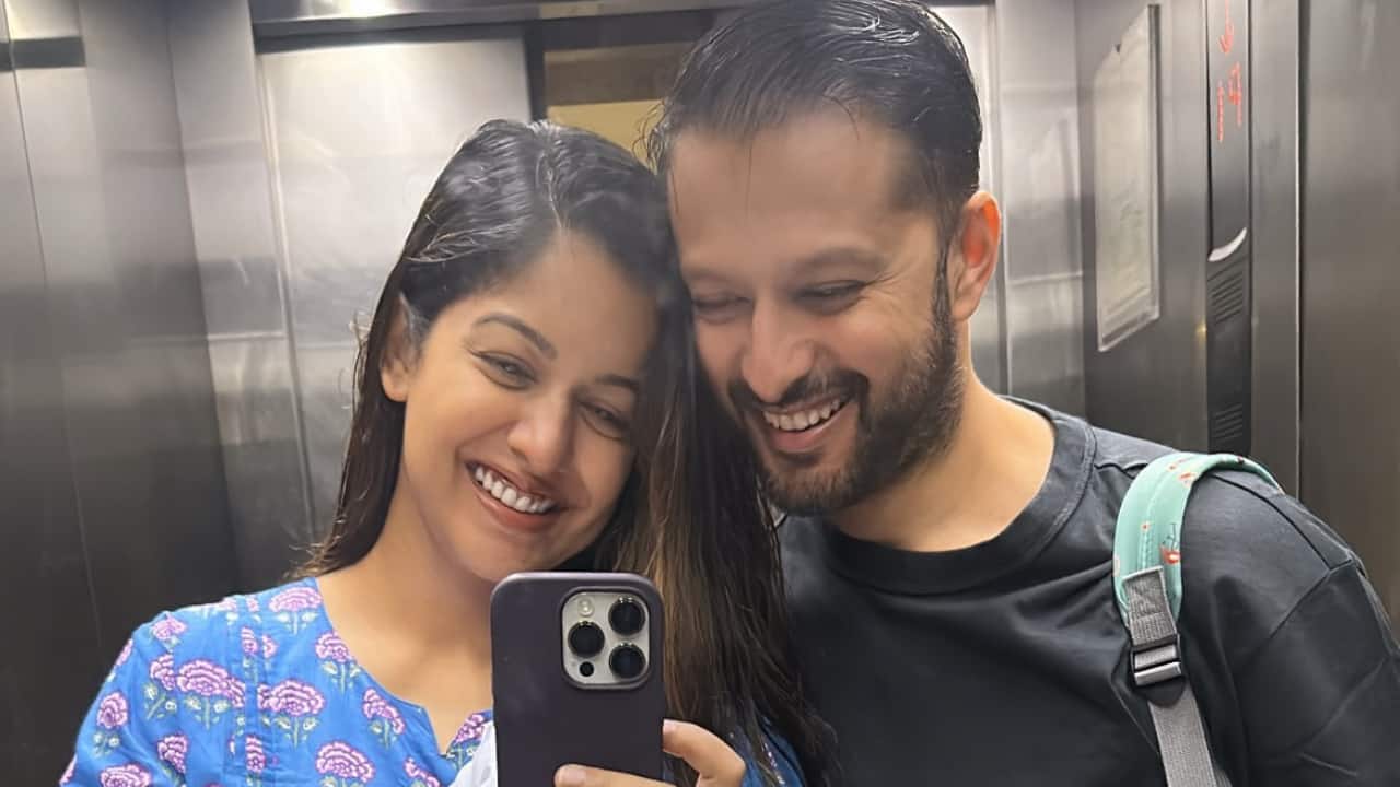 Vatsal Sheth and Ishita Dutta shares a new photo of their newborn daughter