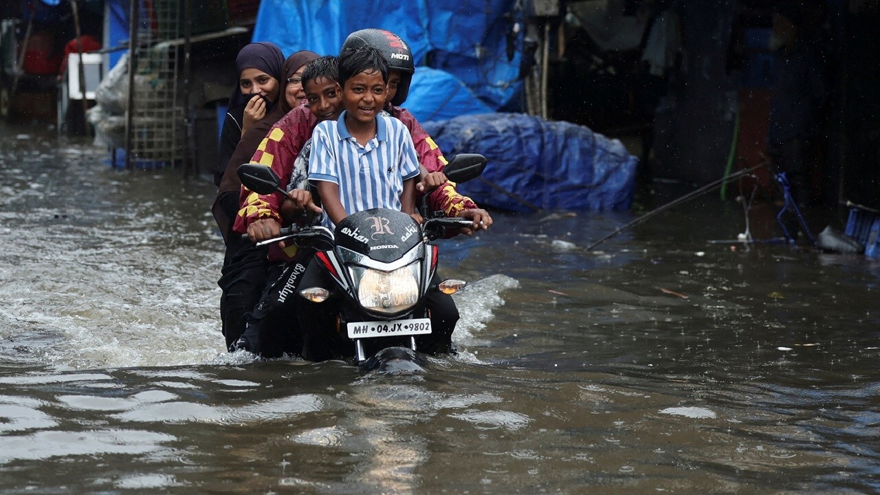 Mumbai Rains Updates: Heavy rains lash Mumbai; three injured, IMD ...